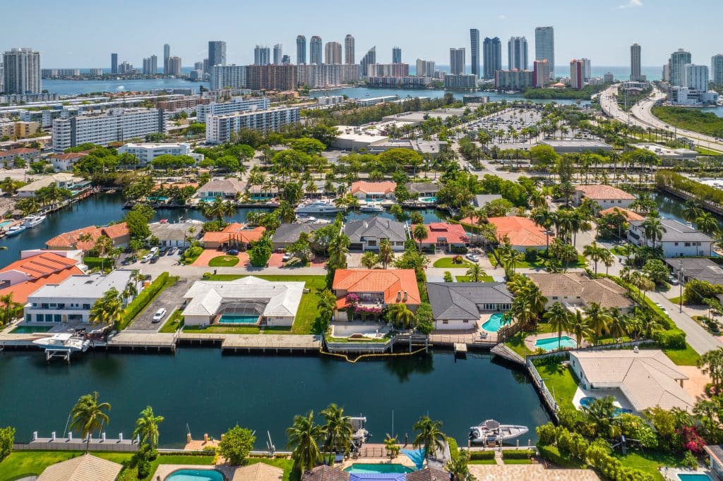 North Miami Beach Guide - Luxury Guide USA