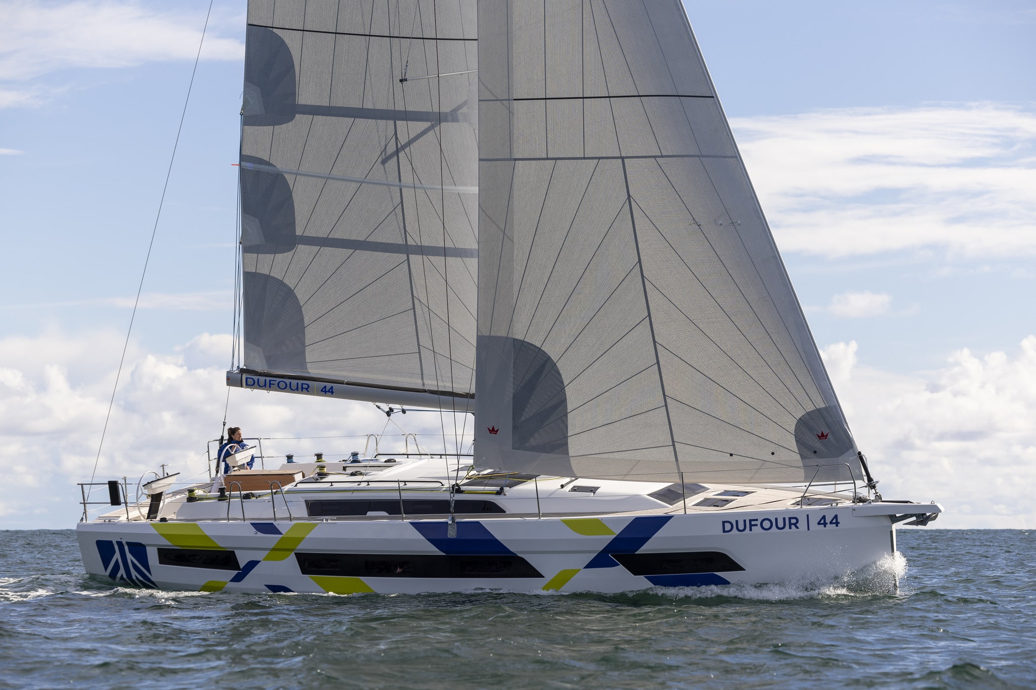Dufour 44: A Sailboat Designed like a Spaceship