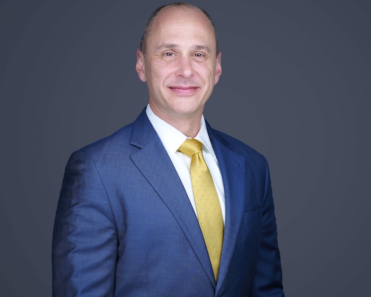 Spencer Kuvin, Esq. Named Shareholder at GOLDLAW - Luxury Guide USA